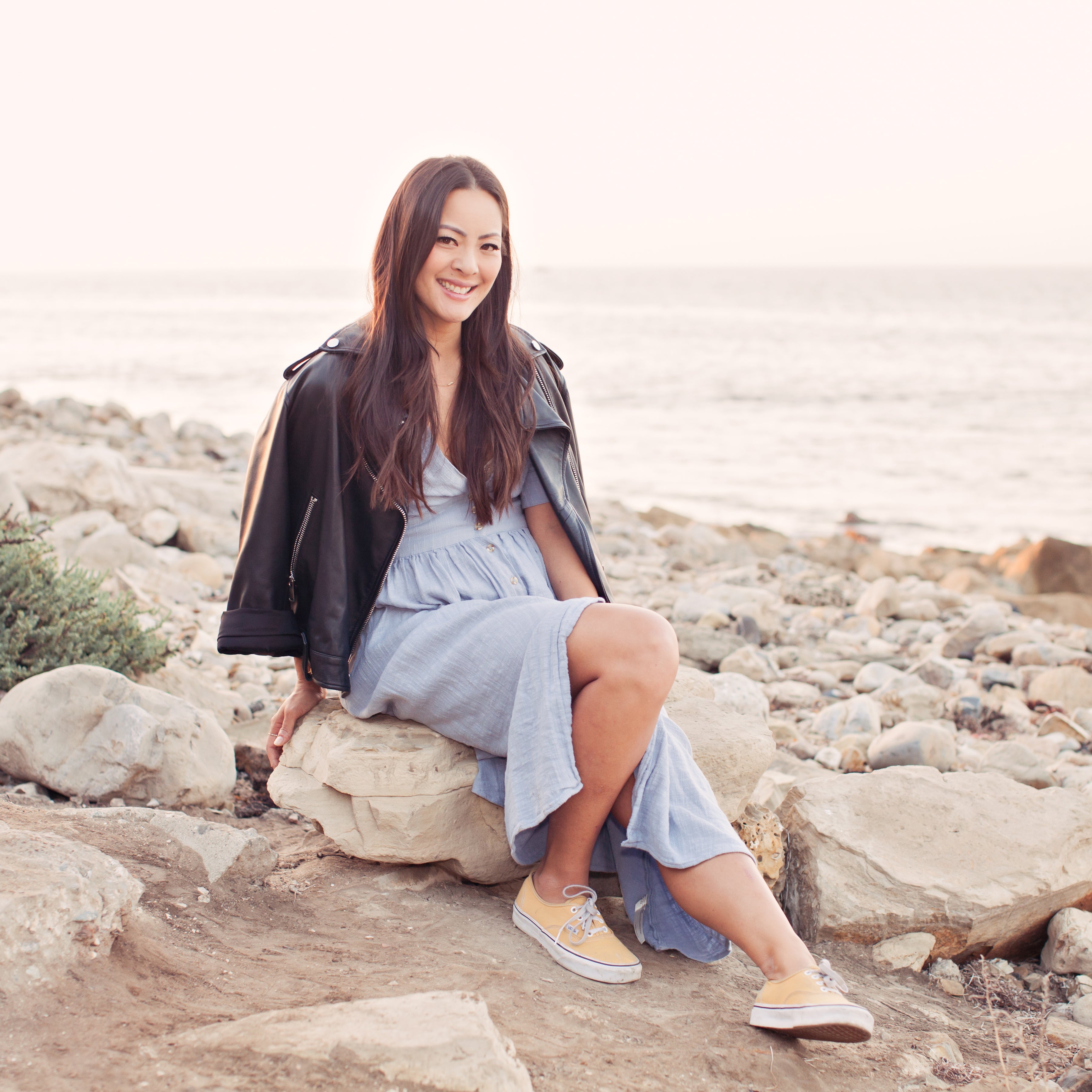 6 THINGS WITH AMY LIU – INK + PORCELAIN