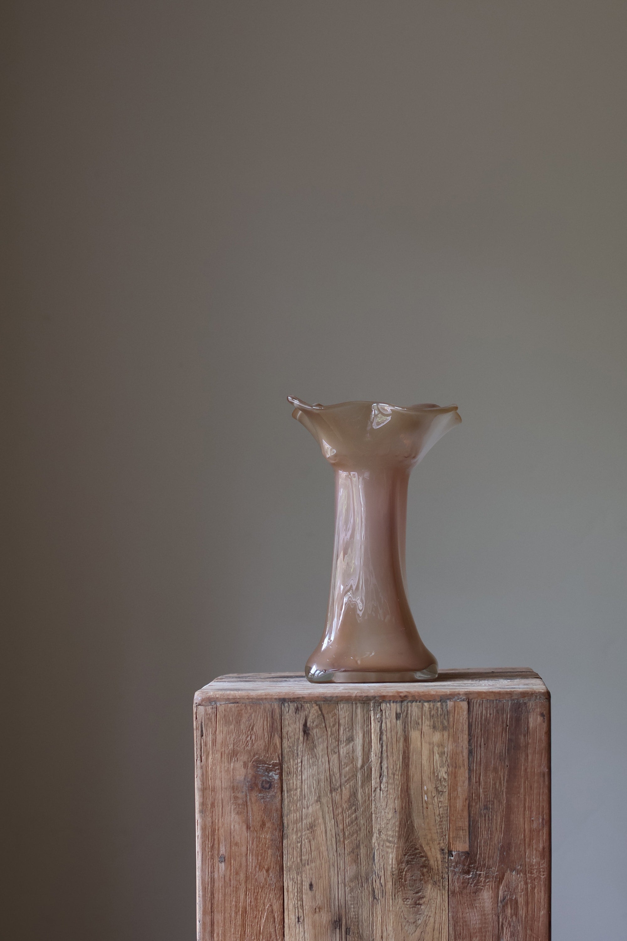 VERRE GLASS VESSEL SEPIA – INK + PORCELAIN